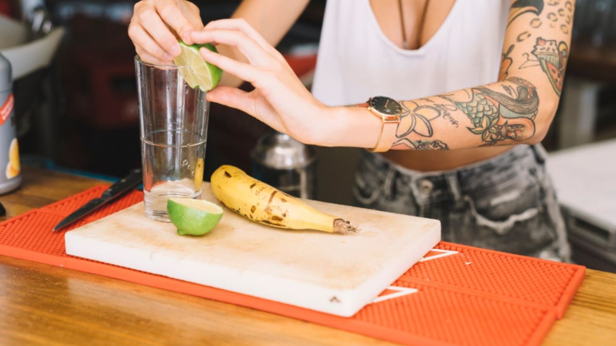 Shake It Up: How to Make a Refreshing Wolf Eel Cocktail at Home
